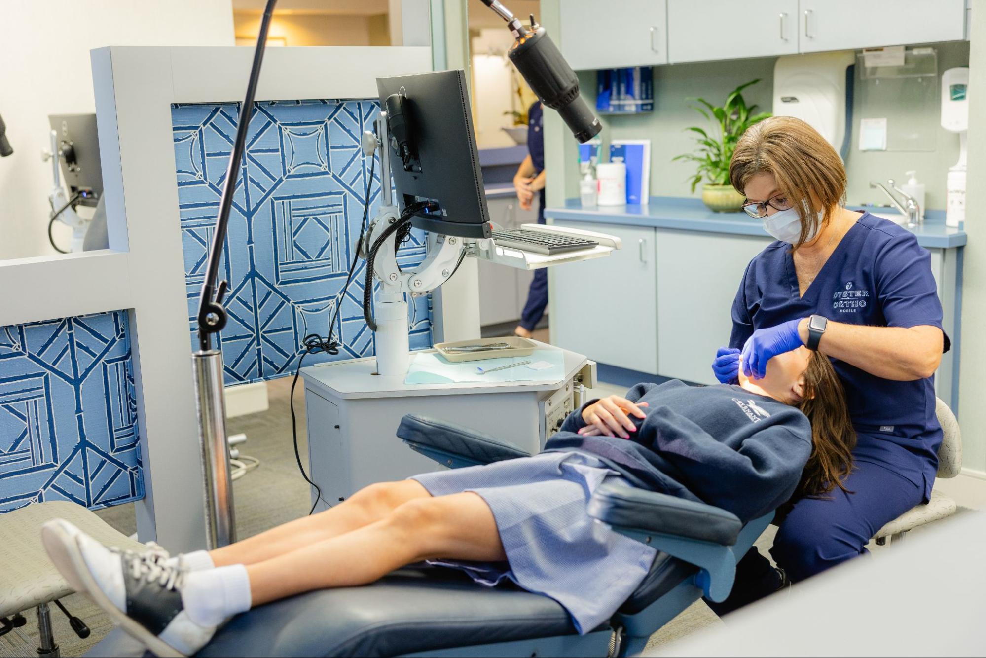 Retainer Care Tips | Oyster Orthodontics | Braces Mobile